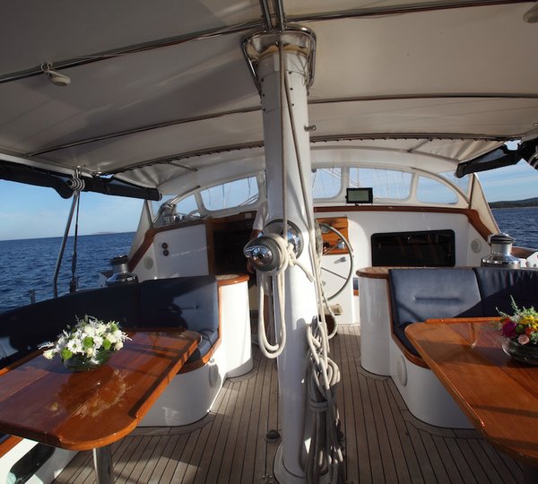 FREE WINGS Yacht Charter Details, THACKWRAY YACHTS AUCKLAND ...